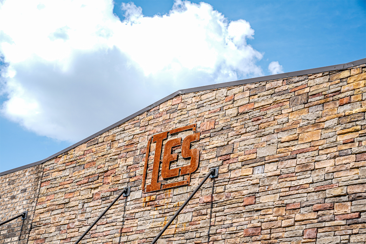 Why IES? | Ingram Express Services | Nashville Sign Company & Printer